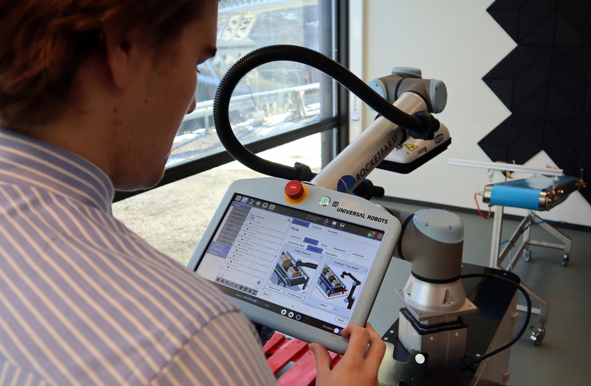 URCap Development | UR+ Certified | Rocketfarm